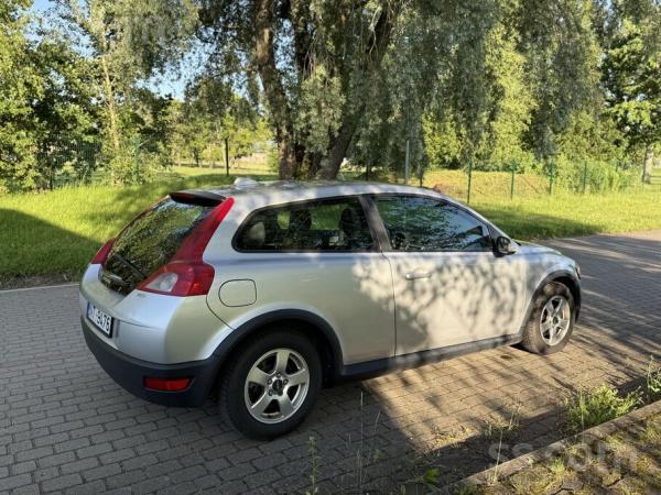 Volvo C30 2007 in Valmiera, with an engine capacity of 1.60 L and mileage of 314 thousand km for 2150 €, photo 9 on AUTOMOTO.COM.LV