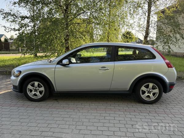 Volvo C30 2007 in Valmiera, with an engine capacity of 1.60 L and mileage of 314 thousand km for 2150 €, photo 10 on AUTOMOTO.COM.LV