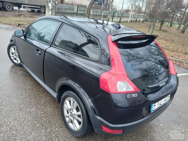 Volvo C30 2007 Alīta, ar dzinēja tilpumu 2.00 L un nobraukumu 325 tūkst. km par 850 €, foto 4 vietnē AUTOMOTO.COM.LV
