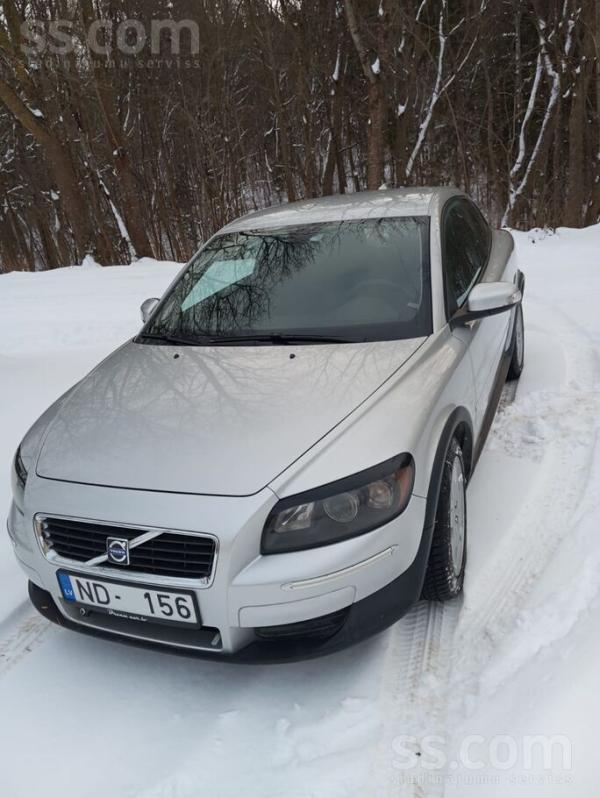 Volvo C30 2007 in Tukums, with an engine capacity of 2.00 L and mileage of 294 thousand km for 2600 €, photo 2 on AUTOMOTO.COM.LV