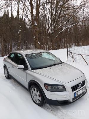 Volvo C30 2007 in Tukums, with an engine capacity of 2.00 L and mileage of 294 thousand km for 2600 €, photo 4 on AUTOMOTO.COM.LV