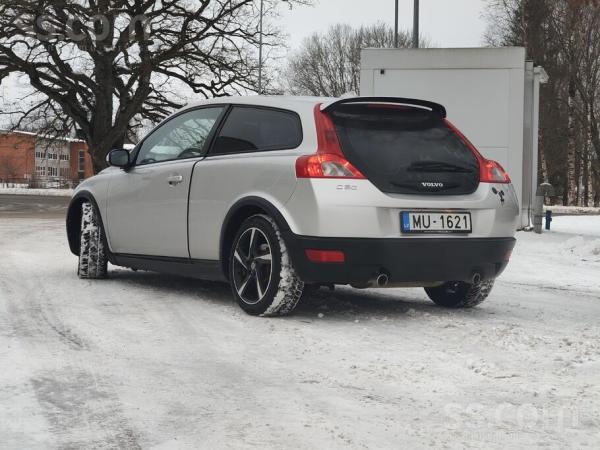 Volvo C30 2007 in Cesis, with an engine capacity of 2.50 L and mileage of 291 thousand km for 3950 €, photo 3 on AUTOMOTO.COM.LV