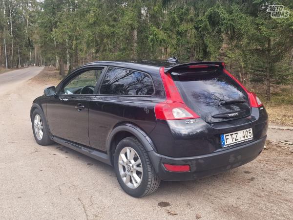 Volvo C30 2007 in Alytus, with an engine capacity of 2.00 L and mileage of 300 thousand km for 1700 €, photo 4 on AUTOMOTO.COM.LV