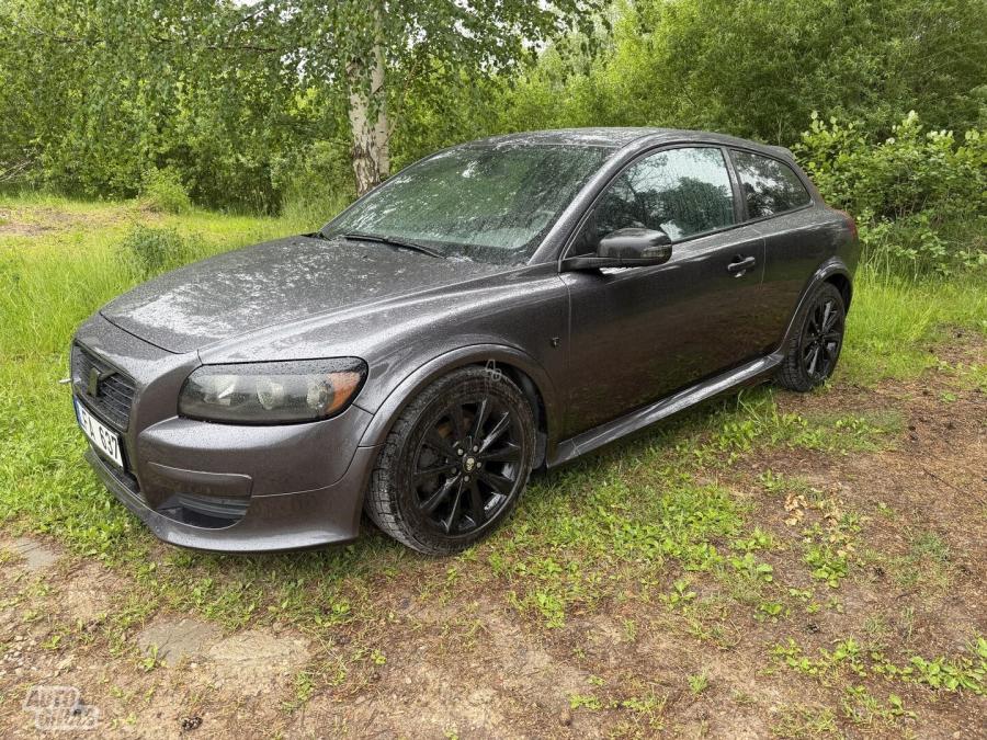 Volvo C30 2007 Šauļi, ar dzinēja tilpumu 2.00 L un nobraukumu 145 tūkst. km par 1000 €, foto 1 vietnē AUTOMOTO.COM.LV