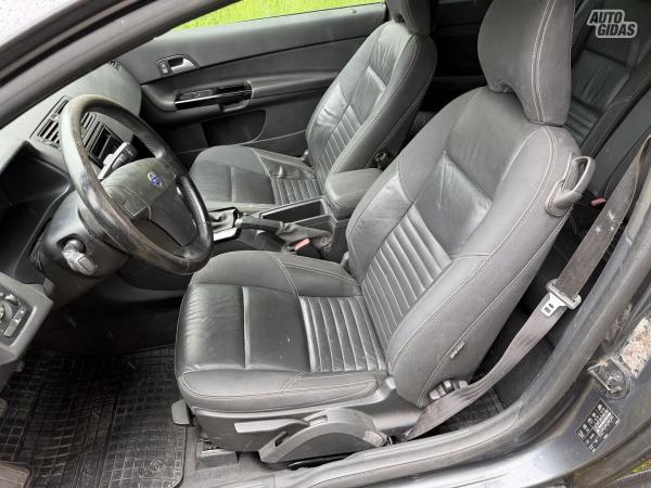 Volvo C30 2007 Šauļi, ar dzinēja tilpumu 2.00 L un nobraukumu 145 tūkst. km par 1000 €, foto 5 vietnē AUTOMOTO.COM.LV