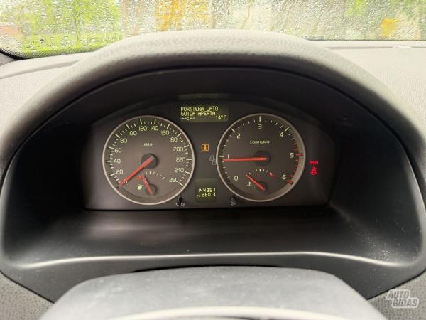 Volvo C30 2007 Šauļi, ar dzinēja tilpumu 2.00 L un nobraukumu 145 tūkst. km par 1000 €, foto 6 vietnē AUTOMOTO.COM.LV