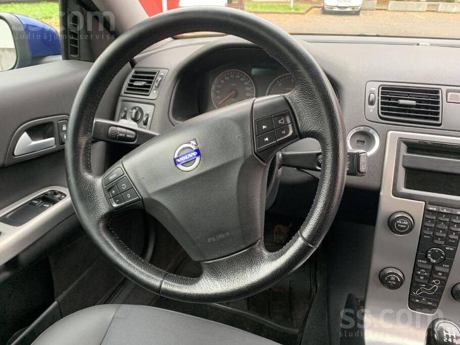 Volvo C30 2007 in Jurmala, with an engine capacity of 1.60 L and mileage of 301 thousand km for 4200 €, photo 9 on AUTOMOTO.COM.LV