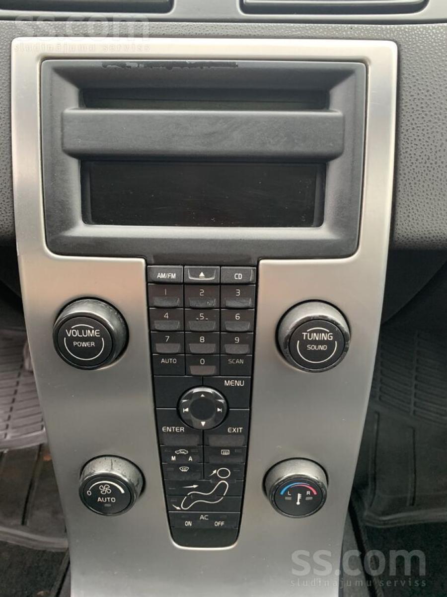 Volvo C30 2007 in Jurmala, with an engine capacity of 1.60 L and mileage of 301 thousand km for 4200 €, photo 15 on AUTOMOTO.COM.LV