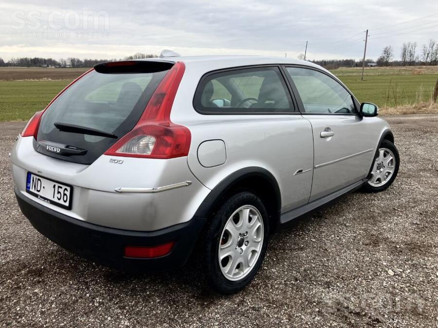 Volvo C30 2007 in Talsi, with an engine capacity of 2.00 L and mileage of 274 thousand km for 3500 €, photo 4 on AUTOMOTO.COM.LV