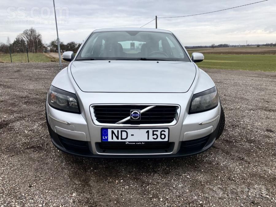 Volvo C30 2007 in Talsi, with an engine capacity of 2.00 L and mileage of 274 thousand km for 3500 €, photo 9 on AUTOMOTO.COM.LV