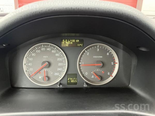Volvo C30 2007 in Talsi, with an engine capacity of 2.00 L and mileage of 274 thousand km for 3500 €, photo 9 on AUTOMOTO.COM.LV