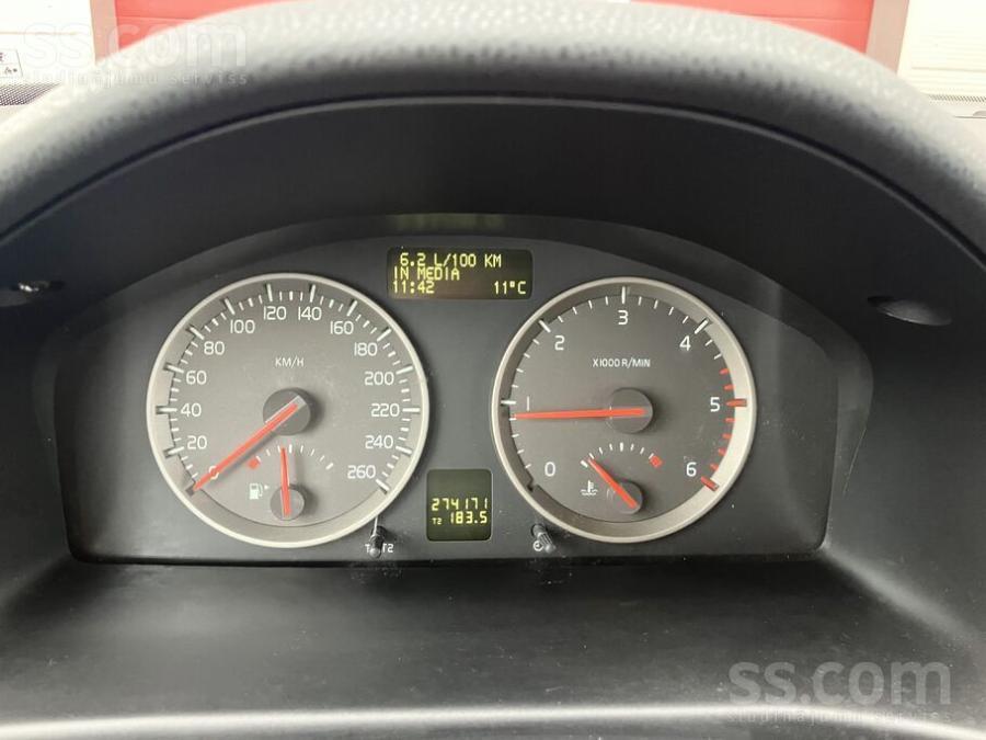 Volvo C30 2007 in Talsi, with an engine capacity of 2.00 L and mileage of 274 thousand km for 3500 €, photo 10 on AUTOMOTO.COM.LV