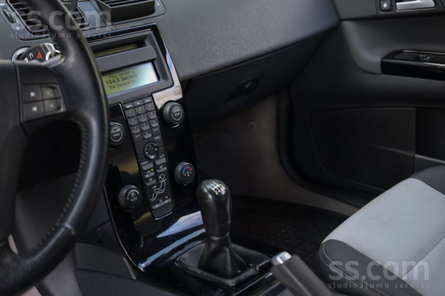 Volvo C30 2007 Rīga, ar dzinēja tilpumu 2.50 L un nobraukumu 0 tūkst. km par 5490 €, foto 12 vietnē AUTOMOTO.COM.LV