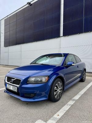 Volvo C30 2007 in Panevezys, with an engine capacity of 1.60 L and mileage of 201 thousand km for 2100 €, photo  on AUTOMOTO.COM.LV