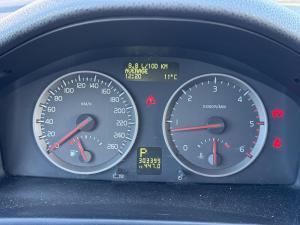 Volvo C30 2007 in Riga, with an engine capacity of 2.40 L and mileage of 304 thousand km for 3000 €, photo 3 on AUTOMOTO.COM.LV