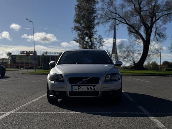 Вольво Ц30 2007 в Рига на AUTOMOTO.COM.LV Вольво Ц30 2007 в Рига, объемом двигателя 2.40 л и пробегом 304 тыс. км за 3000 €, фото 5 на AUTOMOTO.COM.LV