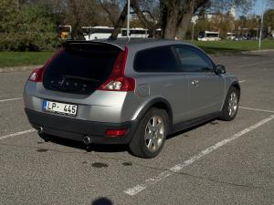 Volvo C30 2007 in Riga, with an engine capacity of 2.40 L and mileage of 304 thousand km for 3000 €, photo 8 on AUTOMOTO.COM.LV