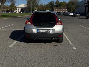 Volvo C30 2007 in Riga, with an engine capacity of 2.40 L and mileage of 304 thousand km for 3000 €, photo 9 on AUTOMOTO.COM.LV
