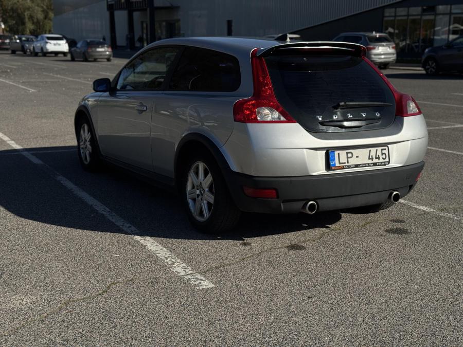 Volvo C30 2007 in Riga, with an engine capacity of 2.40 L and mileage of 304 thousand km for 3000 €, photo 10 on AUTOMOTO.COM.LV