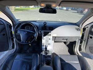 Volvo C30 2007 in Riga, with an engine capacity of 2.40 L and mileage of 304 thousand km for 3000 €, photo 12 on AUTOMOTO.COM.LV