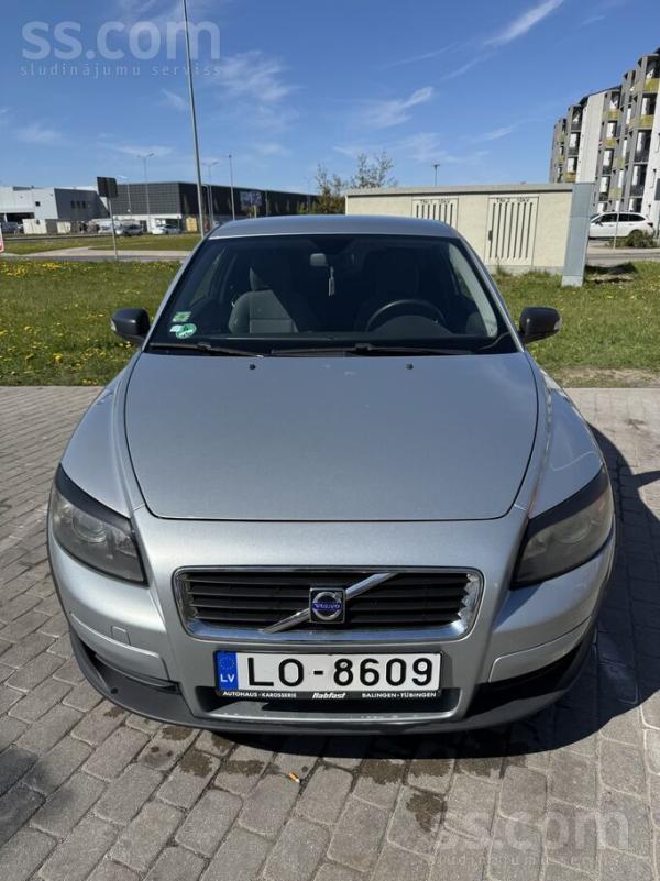 Volvo C30 2008 Rīga, ar dzinēja tilpumu 1.60 L un nobraukumu 236 tūkst. km par 2500 €, foto 2 vietnē AUTOMOTO.COM.LV