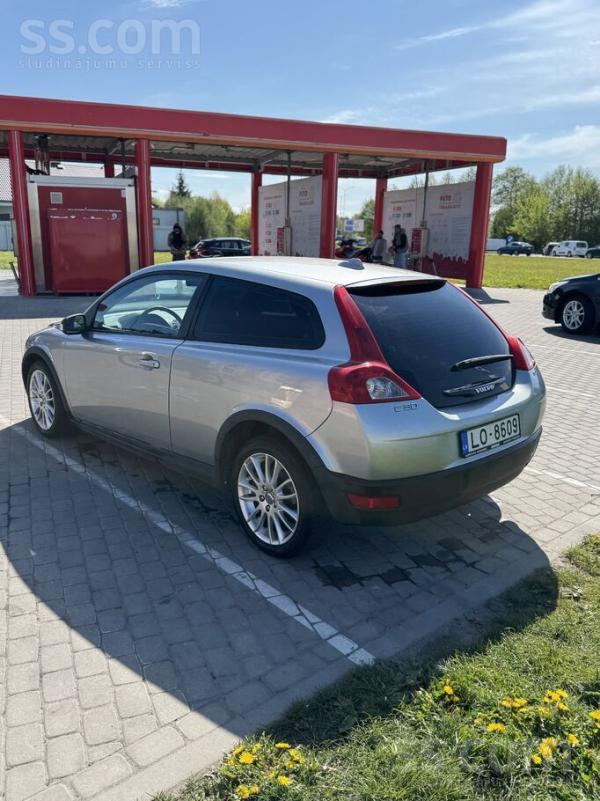 Volvo C30 2008 Rīga, ar dzinēja tilpumu 1.60 L un nobraukumu 236 tūkst. km par 2500 €, foto 10 vietnē AUTOMOTO.COM.LV