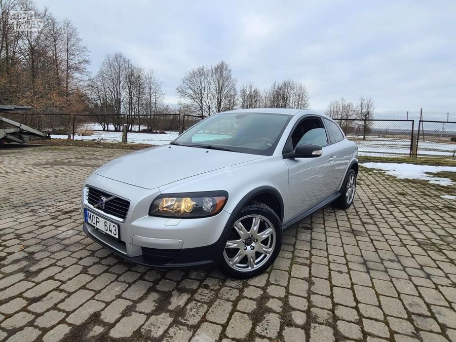 Volvo C30 2008 in Marijampole, with an engine capacity of 2.00 L and mileage of 320 thousand km for 1850 €, photo 1 on AUTOMOTO.COM.LV
