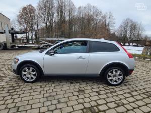 Volvo C30 2008 in Marijampole, with an engine capacity of 2.00 L and mileage of 320 thousand km for 1850 €, photo 2 on AUTOMOTO.COM.LV