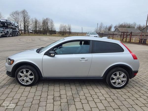 Volvo C30 2008 Marijampole, ar dzinēja tilpumu 2.00 L un nobraukumu 320 tūkst. km par 1750 €, foto 2 vietnē AUTOMOTO.COM.LV