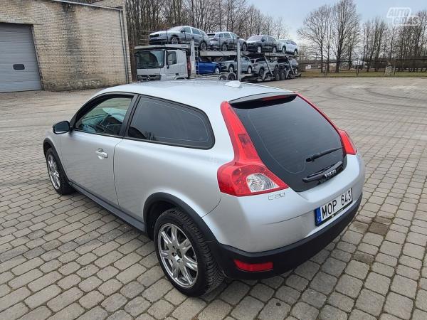 Volvo C30 2008 Marijampole, ar dzinēja tilpumu 2.00 L un nobraukumu 320 tūkst. km par 1750 €, foto 4 vietnē AUTOMOTO.COM.LV
