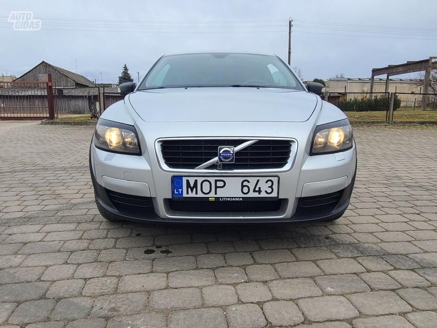Volvo C30 2008 in Marijampole, with an engine capacity of 2.00 L and mileage of 320 thousand km for 1750 €, photo 11 on AUTOMOTO.COM.LV