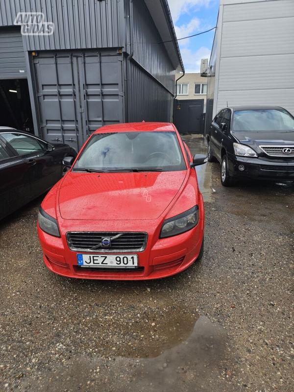 Volvo C30 2008 Panevēža, ar dzinēja tilpumu 1.60 L un nobraukumu 300 tūkst. km par 1000 €, foto 1 vietnē AUTOMOTO.COM.LV