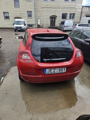 Volvo C30 2008 Panevēža, ar dzinēja tilpumu 1.60 L un nobraukumu 300 tūkst. km par 1000 €, foto 5 vietnē AUTOMOTO.COM.LV
