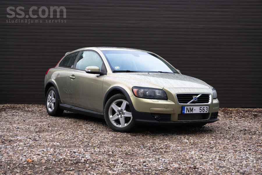 Volvo C30 2009 in Riga, with an engine capacity of 2.00 L and mileage of 0 thousand km for 2900 €, photo 2 on AUTOMOTO.COM.LV