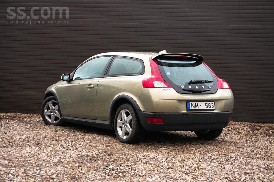 Volvo C30 2009 in Riga, with an engine capacity of 2.00 L and mileage of 0 thousand km for 2900 €, photo 4 on AUTOMOTO.COM.LV