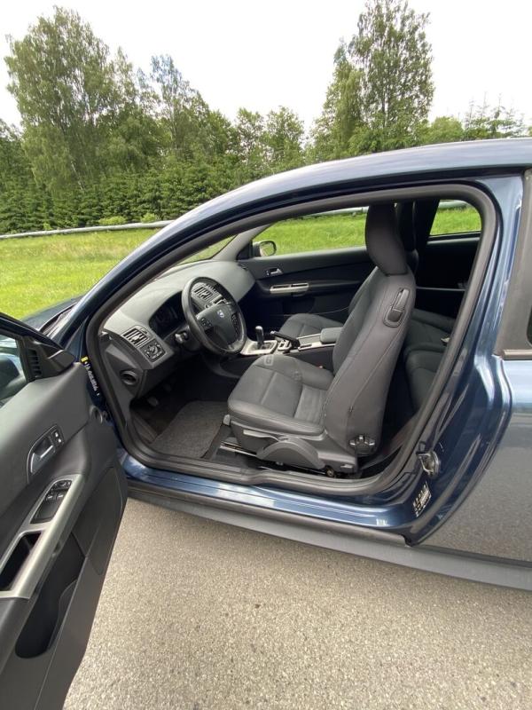 Volvo C30 2009 Kauņa, ar dzinēja tilpumu 1.60 L un nobraukumu 336 tūkst. km par 1700 €, foto 8 vietnē AUTOMOTO.COM.LV