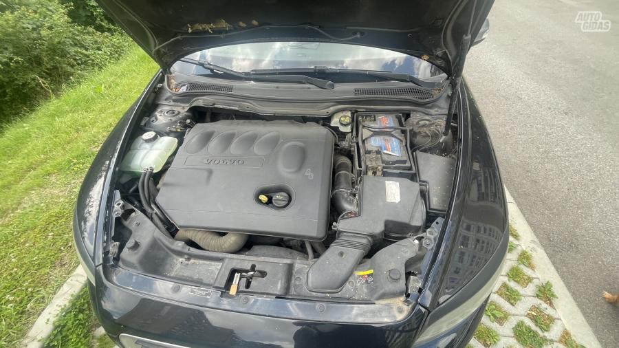 Volvo C30 2009 Viļņa, ar dzinēja tilpumu 2.00 L un nobraukumu 275 tūkst. km par 3500 €, foto 12 vietnē AUTOMOTO.COM.LV