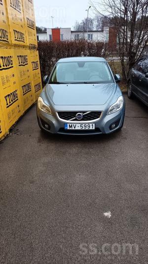 Volvo C30 2010 Rīga, ar dzinēja tilpumu 1.60 L un nobraukumu 311 tūkst. km par 3400 €, foto  vietnē AUTOMOTO.COM.LV