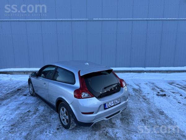 Volvo C30 2010 in Riga, with an engine capacity of 1.60 L and mileage of 243 thousand km for 3470 €, photo 4 on AUTOMOTO.COM.LV
