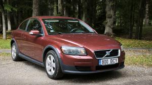 Volvo C30 2010 in Johvi, with an engine capacity of 2.40 L and mileage of 211 thousand km for 3990 €, photo  on AUTOMOTO.COM.LV