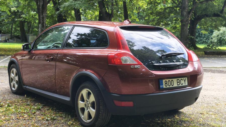 Volvo C30 2010 Jehvi, ar dzinēja tilpumu 2.40 L un nobraukumu 211 tūkst. km par 3990 €, foto 5 vietnē AUTOMOTO.COM.LV