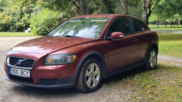 Volvo C30 2010 in Johvi, with an engine capacity of 2.40 L and mileage of 211 thousand km for 3990 €, photo 9 on AUTOMOTO.COM.LV
