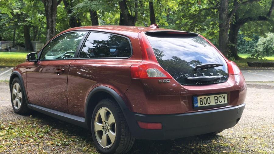 Volvo C30 2010 Jehvi, ar dzinēja tilpumu 2.40 L un nobraukumu 211 tūkst. km par 3990 €, foto 12 vietnē AUTOMOTO.COM.LV