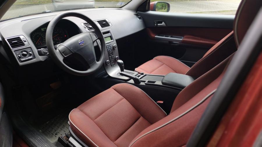 Volvo C30 2010 Jehvi, ar dzinēja tilpumu 2.40 L un nobraukumu 211 tūkst. km par 3990 €, foto 14 vietnē AUTOMOTO.COM.LV