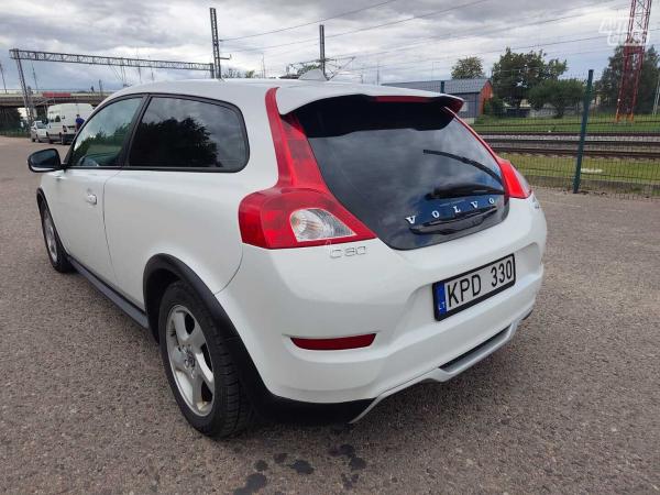 Volvo C30 2010 in Siauliai on AUTOMOTO.COM.LV Volvo C30 2010 in Siauliai, with an engine capacity of 1.60 L and mileage of 233 thousand km for 2750 €, photo 7 on AUTOMOTO.COM.LV