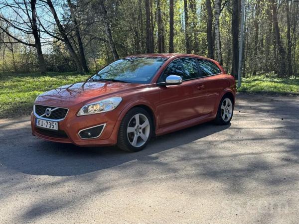 Orange Volvo C30 2010 in Riga, with an engine capacity of 1.60 L and mileage of 0 thousand km for 4399 €, photo 1 on AUTOMOTO.COM.LV