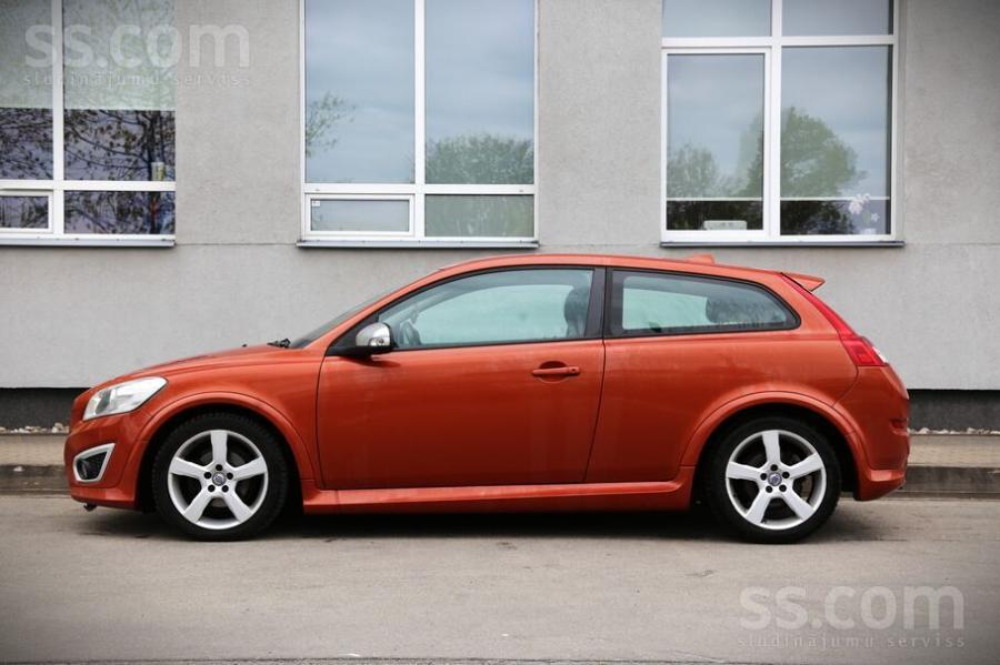 Oranžs Volvo C30 2010 Rīga, ar dzinēja tilpumu 1.60 L un nobraukumu 0 tūkst. km par 4100 €, foto 2 vietnē AUTOMOTO.COM.LV
