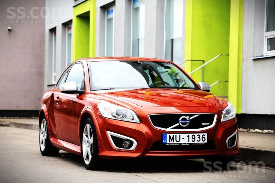 Oranžs Volvo C30 2010 Rīga, ar dzinēja tilpumu 1.60 L un nobraukumu 0 tūkst. km par 4100 €, foto 4 vietnē AUTOMOTO.COM.LV