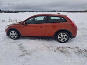 Oranžs Volvo C30 2010 Talsi, ar dzinēja tilpumu 1.60 L un nobraukumu 274 tūkst. km par 3800 €, foto 3 vietnē AUTOMOTO.COM.LV