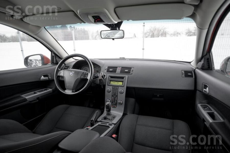 Oranžs Volvo C30 2010 Tukums, ar dzinēja tilpumu 1.60 L un nobraukumu 275 tūkst. km par 4650 €, foto 9 vietnē AUTOMOTO.COM.LV